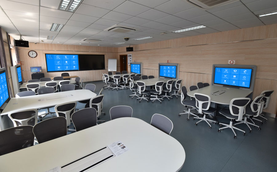 Smart Classrooms: Reshaping the Teaching Environment for More Efficient ...